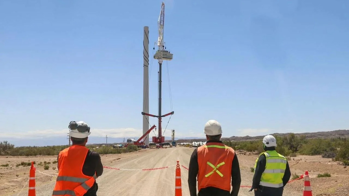 En San Luis ya genera electricidad el primer parque híbrido eólico ...