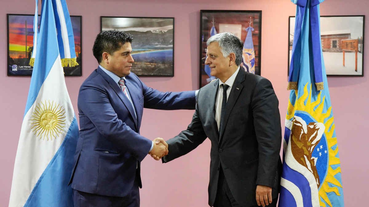 Fomicruz asume la operación de los yacimientos cedidos por YPF en Santa ...
